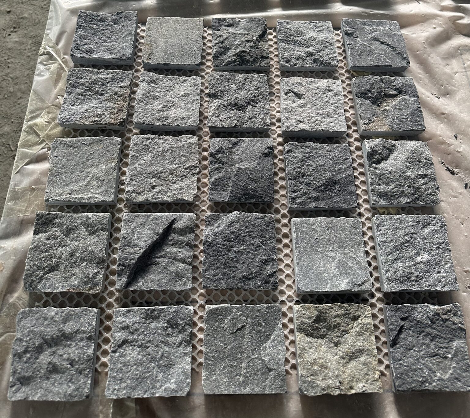 Cobblestone Diamond Blue « Stone Pavers Perth – Natural Stone Paving